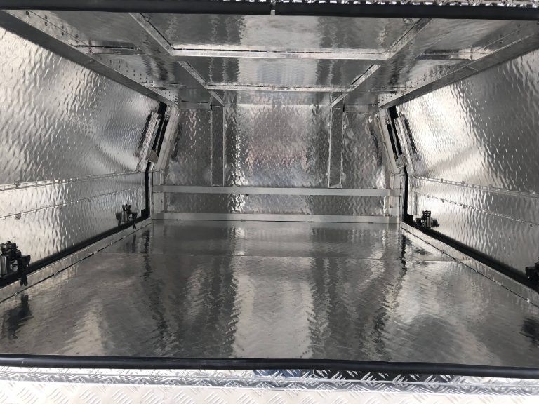 Checker Plate Design & 3m Long Full Tradesman Rack - The Galvanised ...